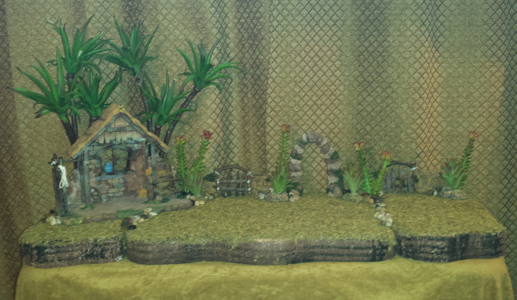 Decor – Setting up a Fontanini Nativity Display | The Enchanted Manor